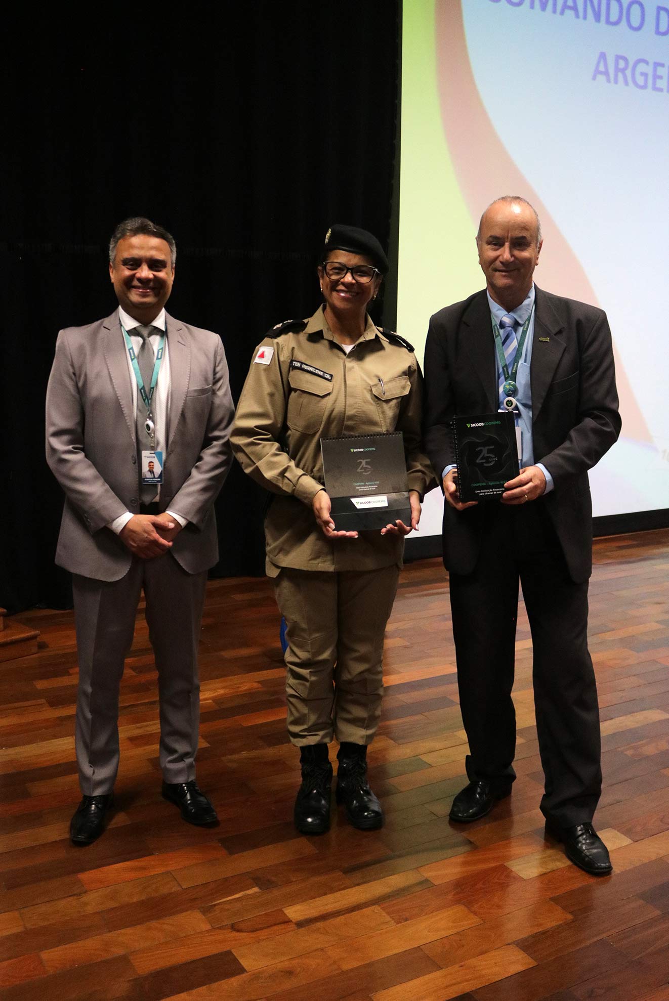 Coopemg na transmissão e assunção de comando do Colégio Tiradentes ...