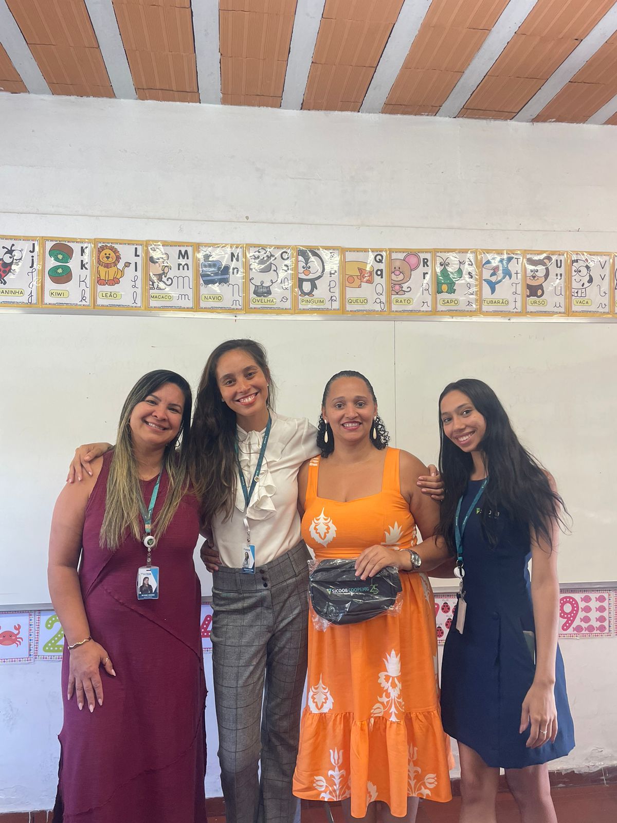 Coopemg realiza palestra na Escola Carlos Campos - SEEMG - Nacional ...
