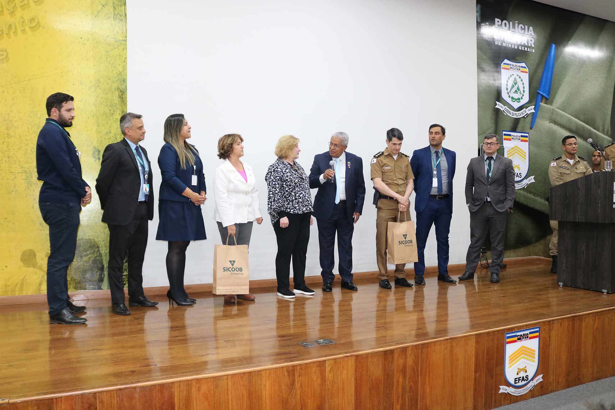 Coopemg realiza palestra da economista Rita Mundim para os militares da ...